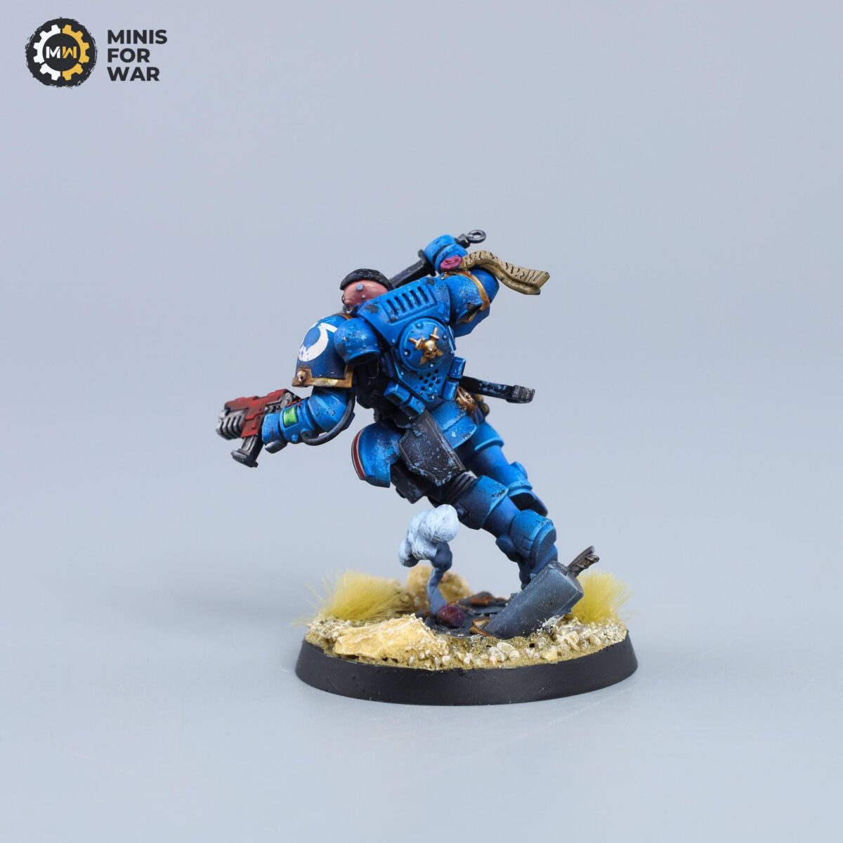 Primaris Lieutenant in Reiver Armour - Painted Miniature